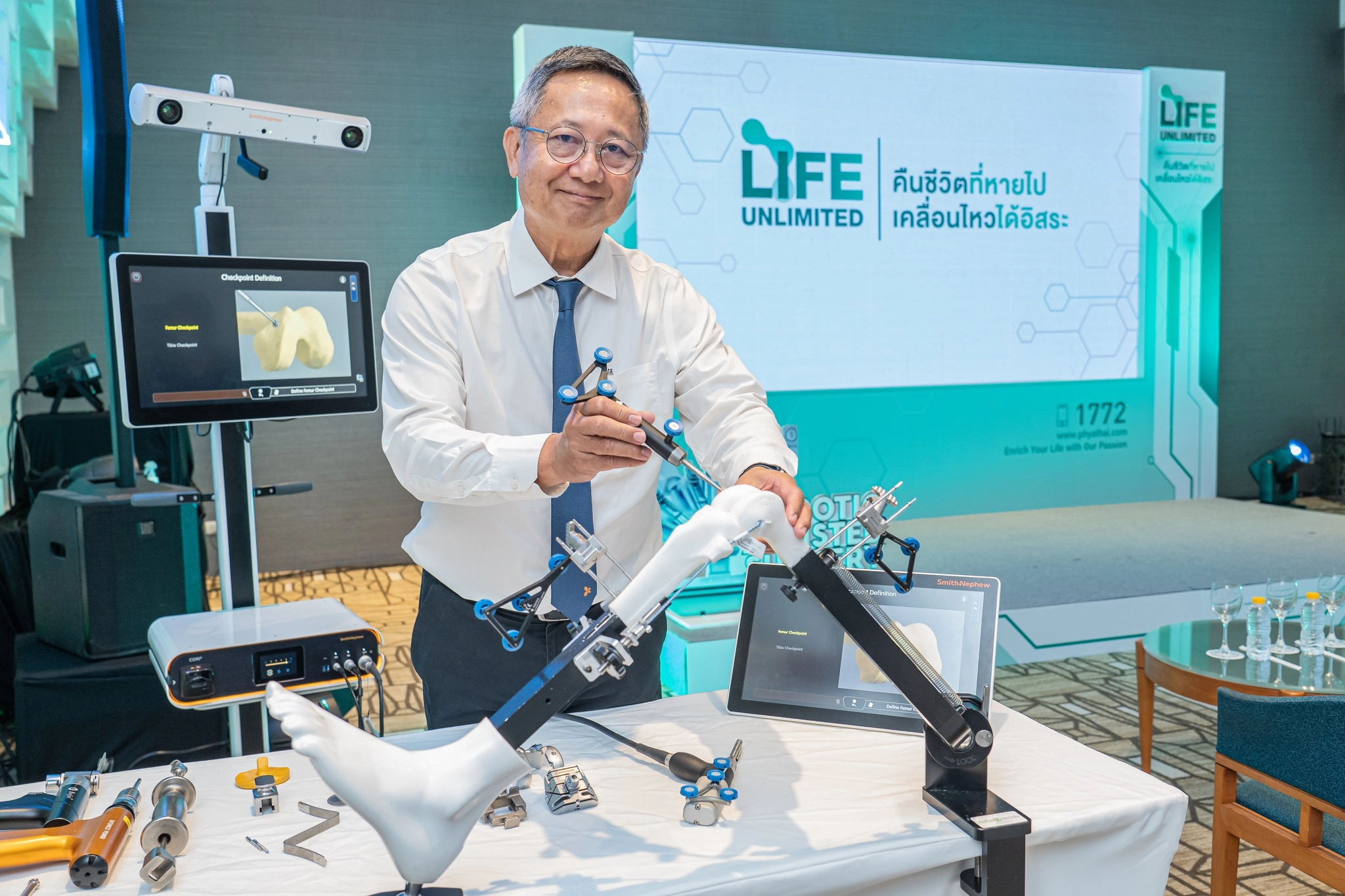 Robotic Assisted Surgery for Total Knee Replacement